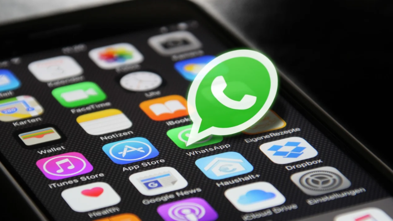 WhatsApp to roll out new fast-forward and rewind video sent in chat ... WhatsApp to roll out new fast-forward and rewind video sent in chat ...
